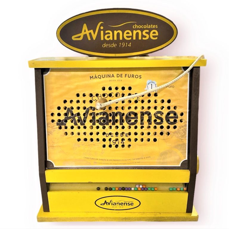 Caixa/Maquina Furos Chocolate Avianense – Back2Life.pt